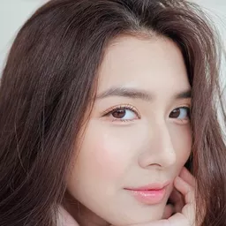 妮塔·枯哈班吉 (Nittha Jirayungyurn)簡介及電影作品 - Enjoy Movie